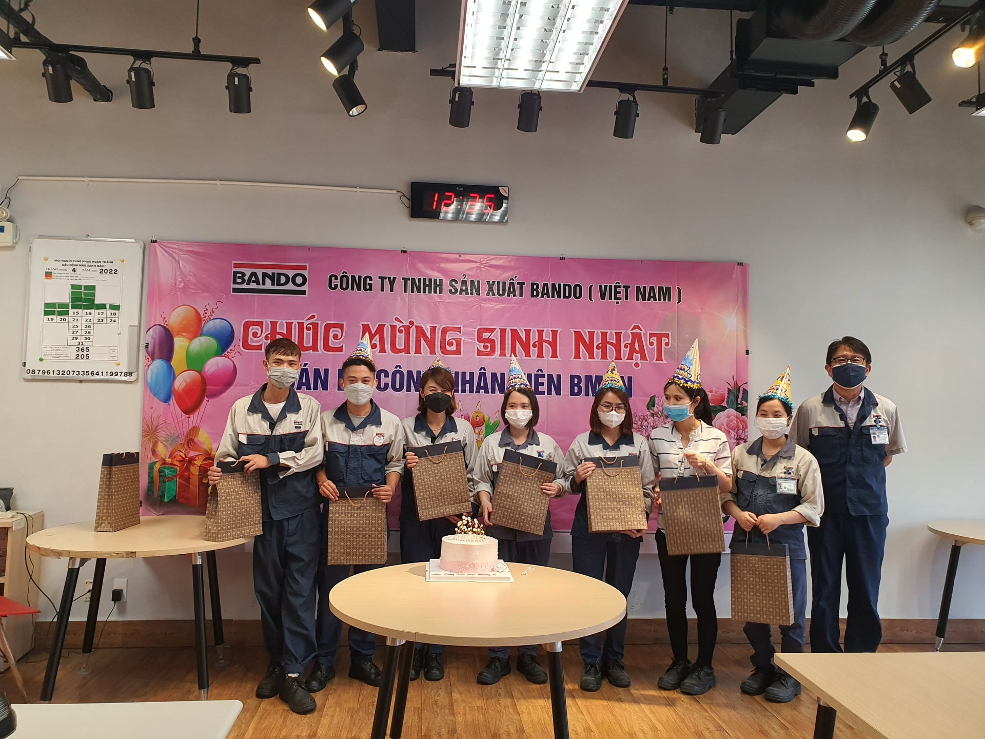 Birthday program for each member of the BANDO family – Bando Viet Nam